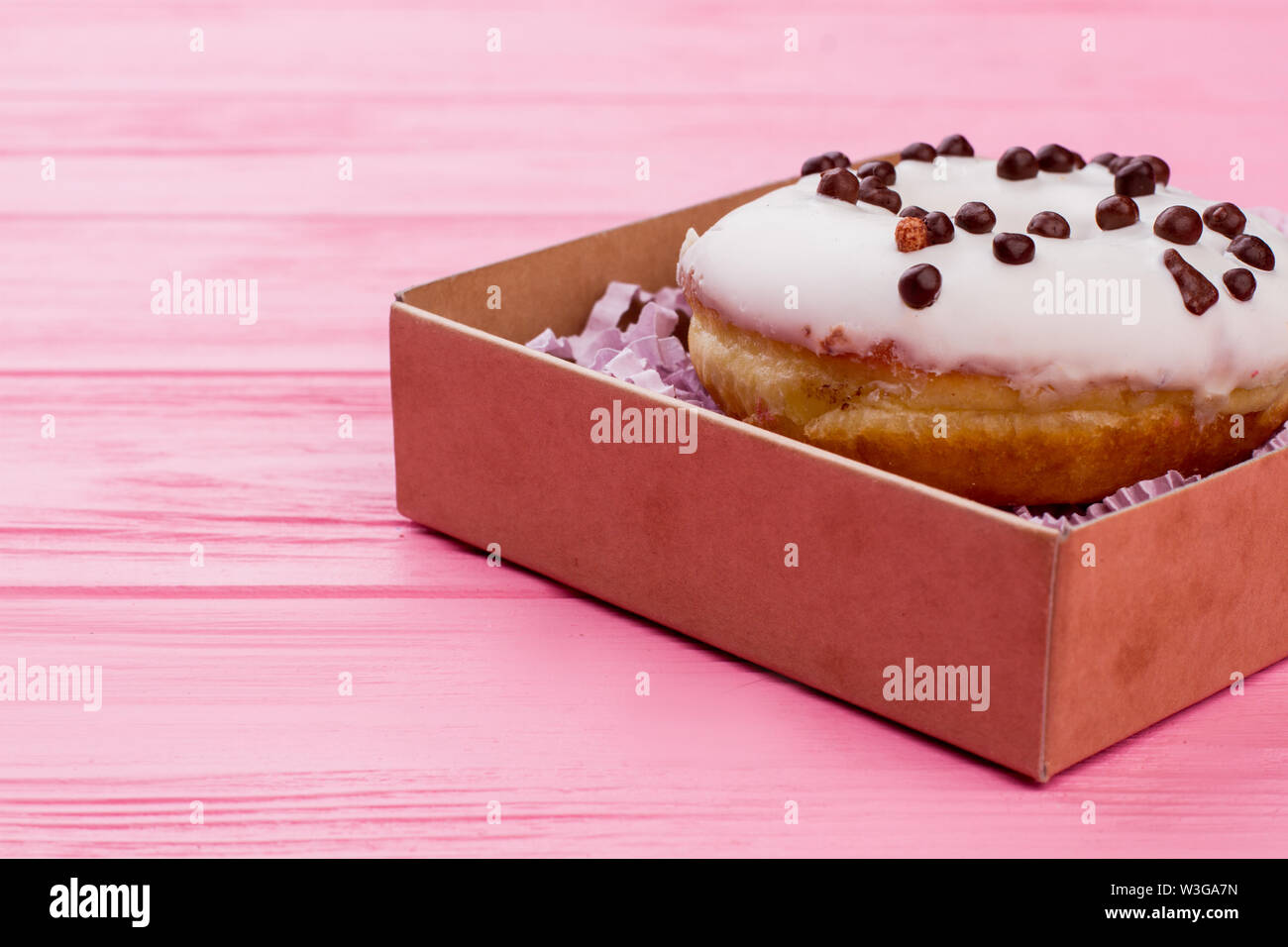 Donut box hi-res stock photography and images - Alamy