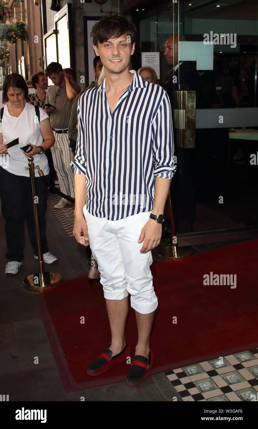 Tyger Drew Honey High Resolution Stock Photography and Images - Alamy