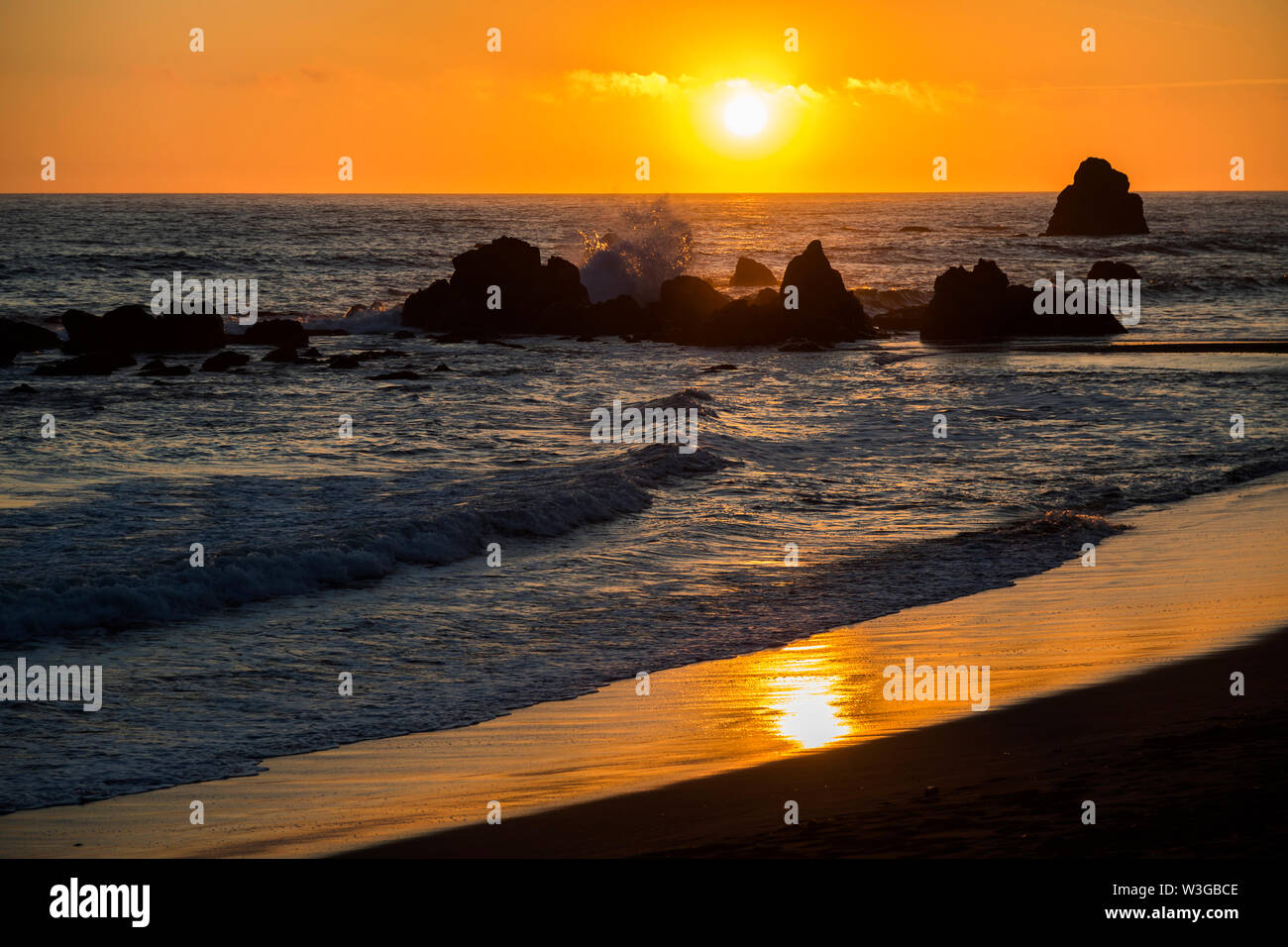 Ocean setting hi-res stock photography and images - Alamy