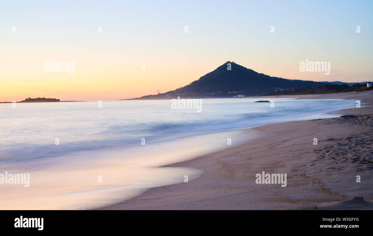 Portugal moledo beach hi-res stock photography and images - Alamy