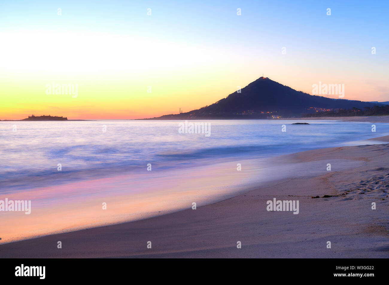 Portugal moledo beach hi-res stock photography and images - Alamy