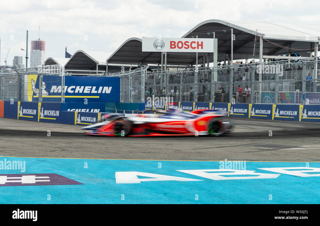 Electric racing cars hi-res stock photography and images - Alamy
