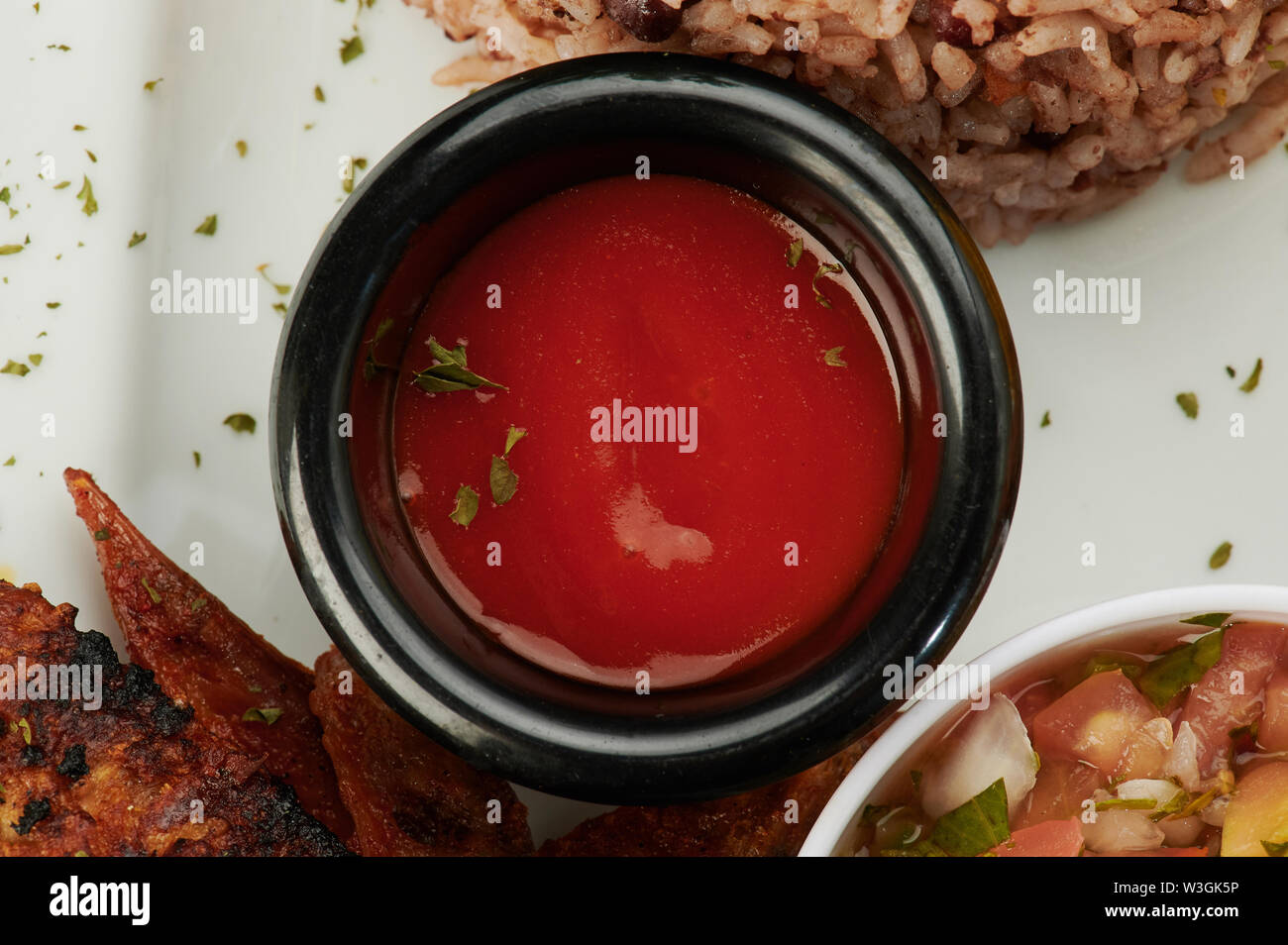 Ketchup bowl hi-res stock photography and images - Alamy