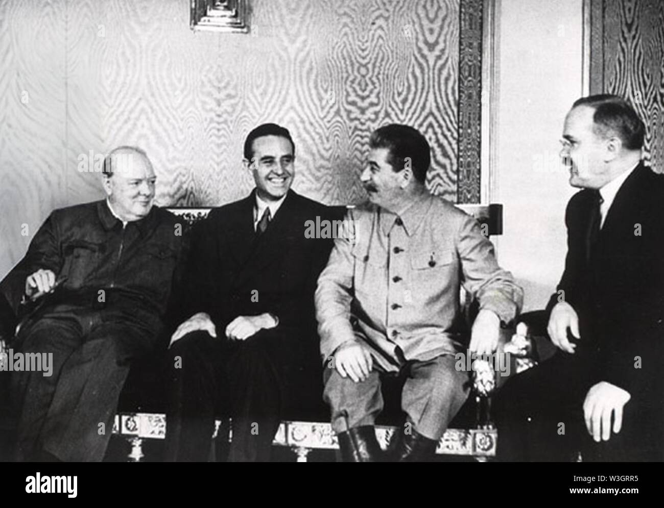 Stalin churchill 1942 hi-res stock photography and images - Alamy
