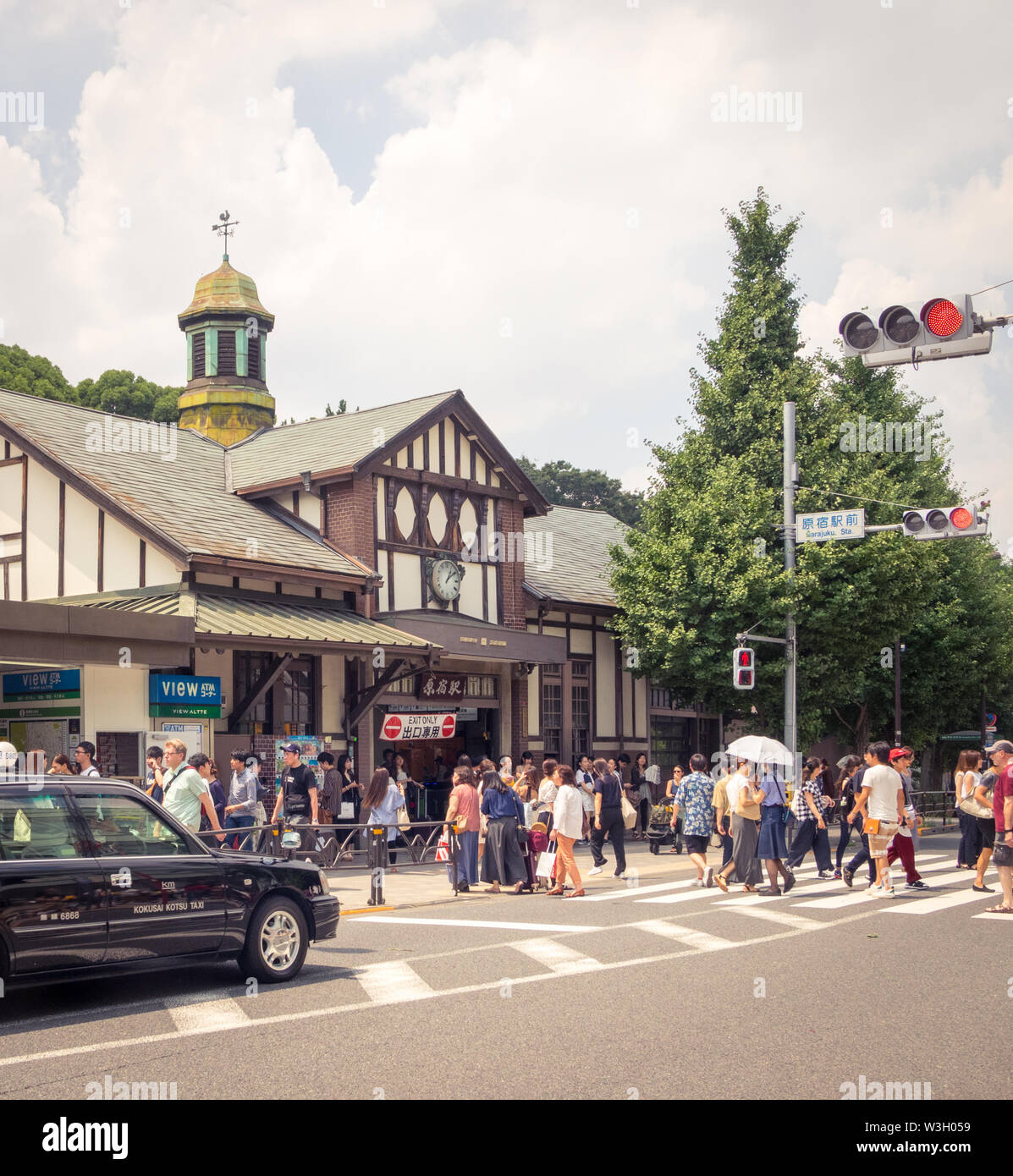 Building of the station hi-res stock photography and images - Alamy