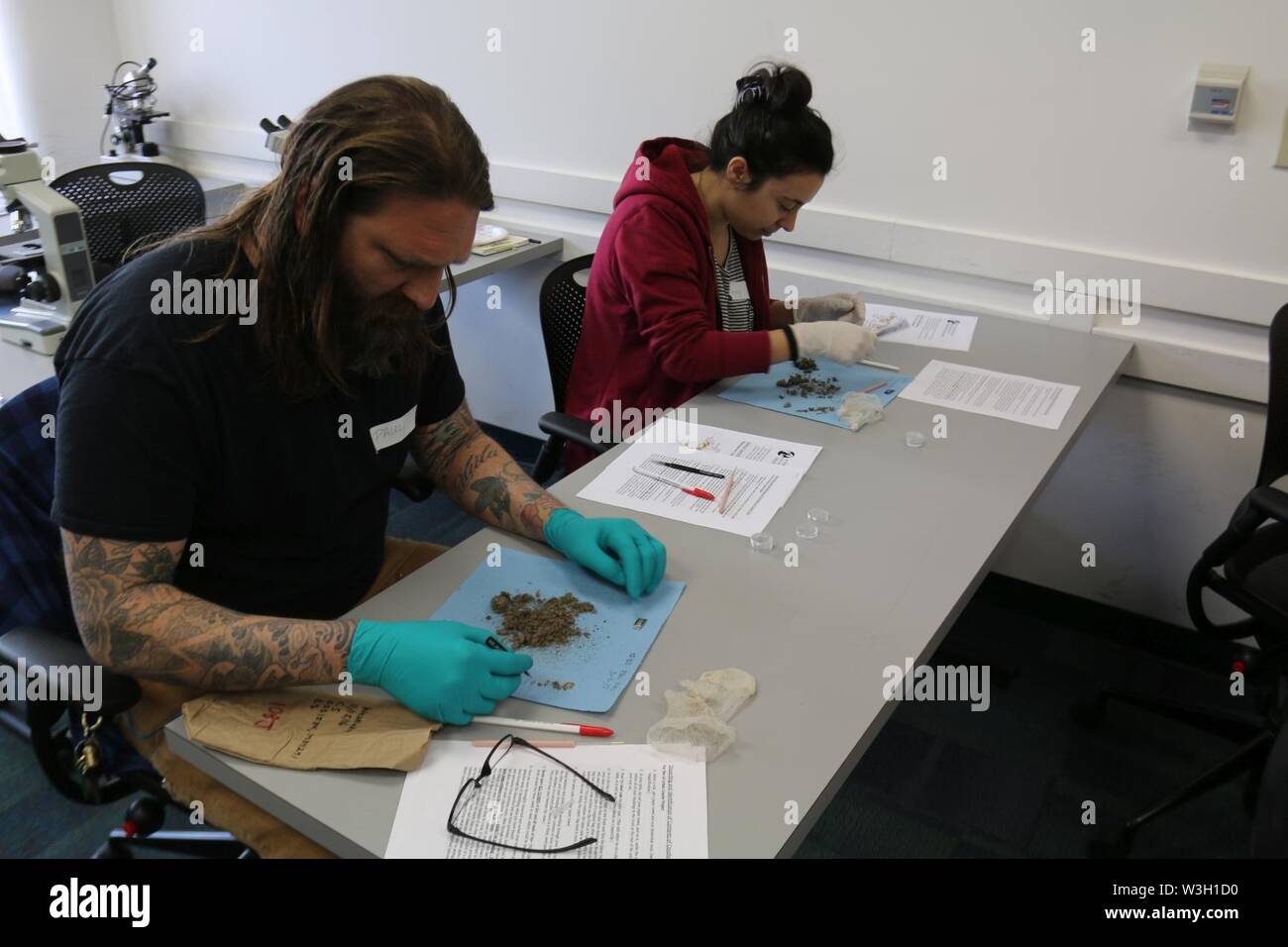 Citizen scientists hi-res stock photography and images - Alamy