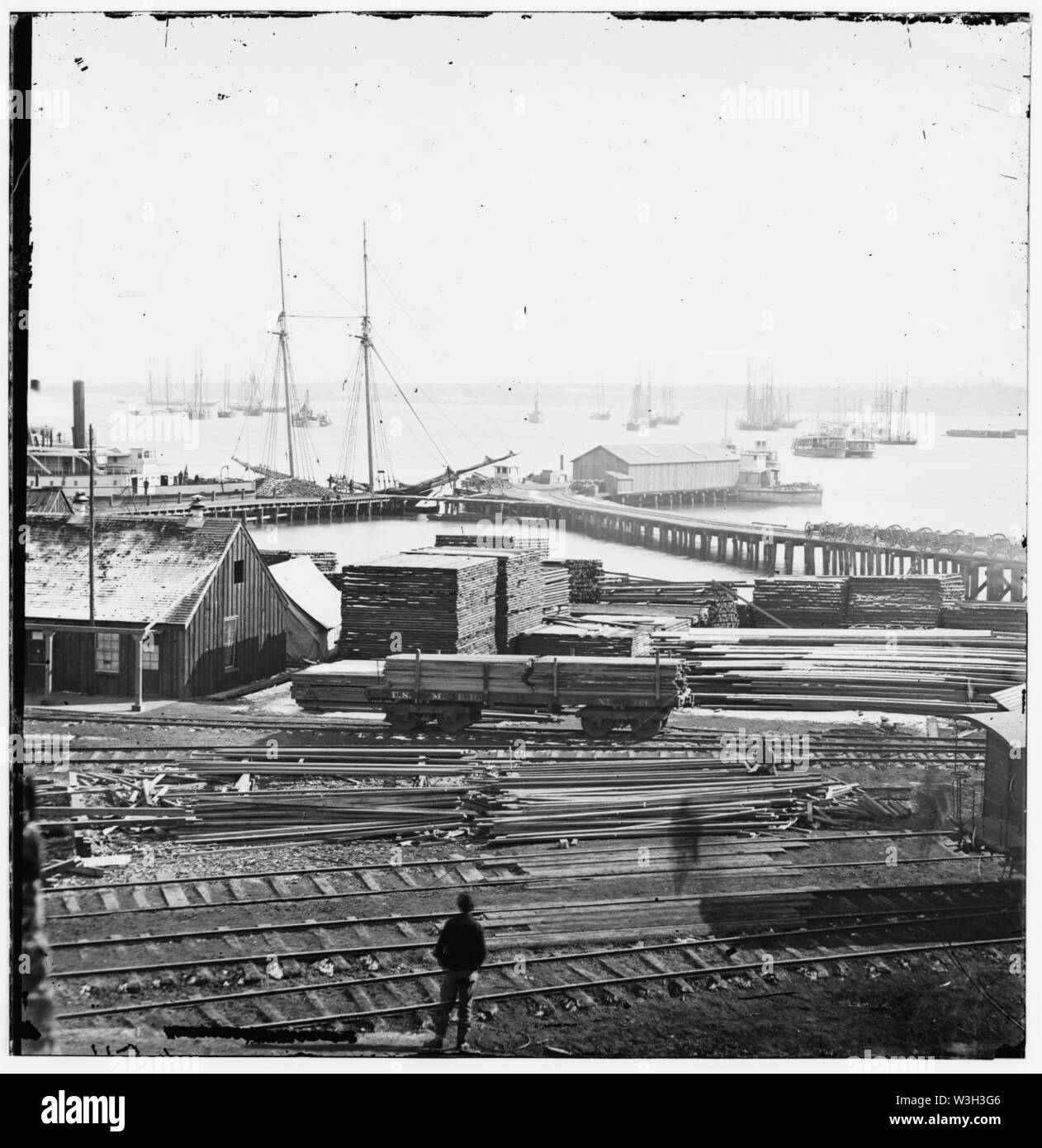 Ordnance wharf hi-res stock photography and images - Alamy