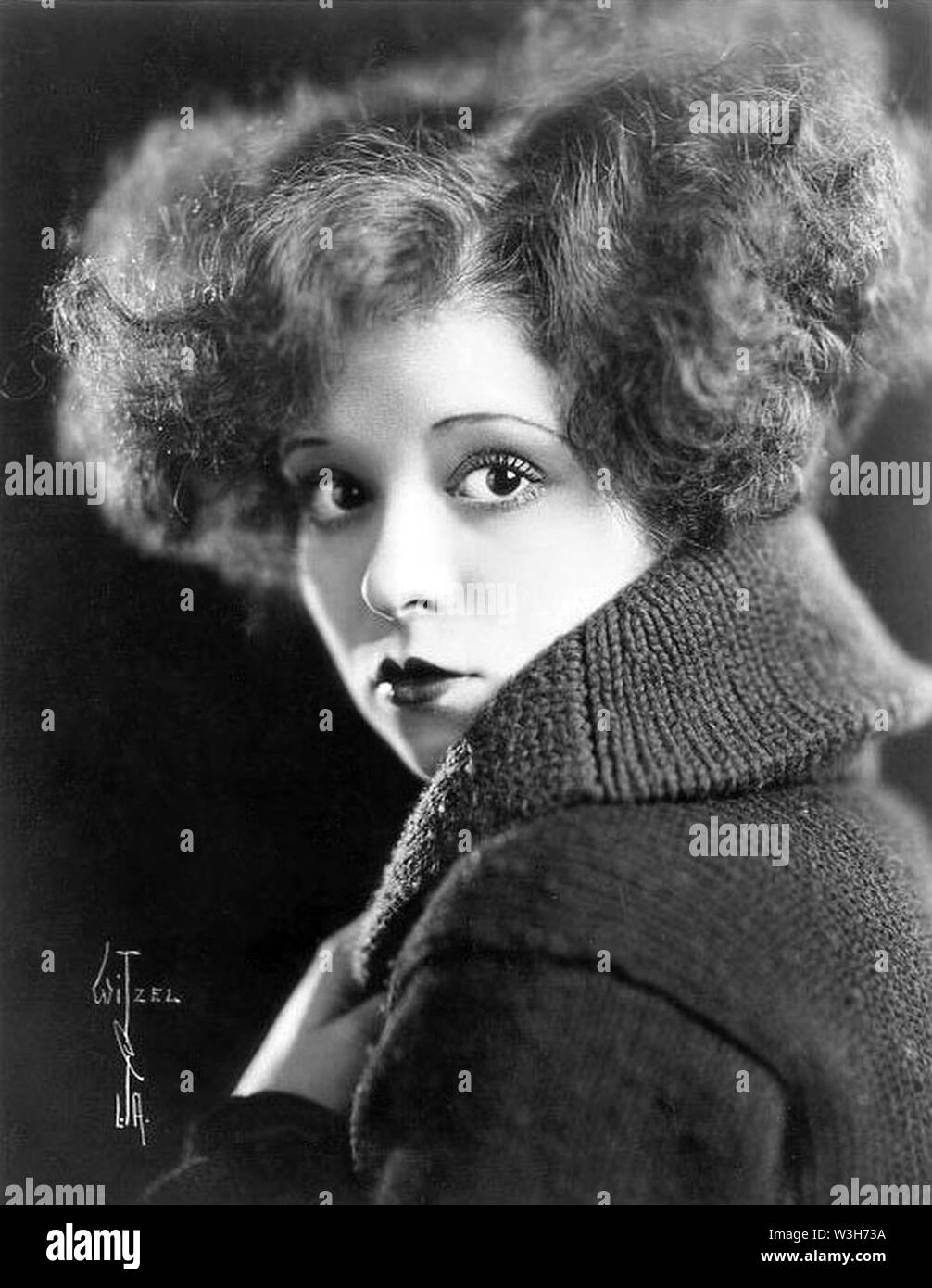 Clara bow hi-res stock photography and images - Alamy