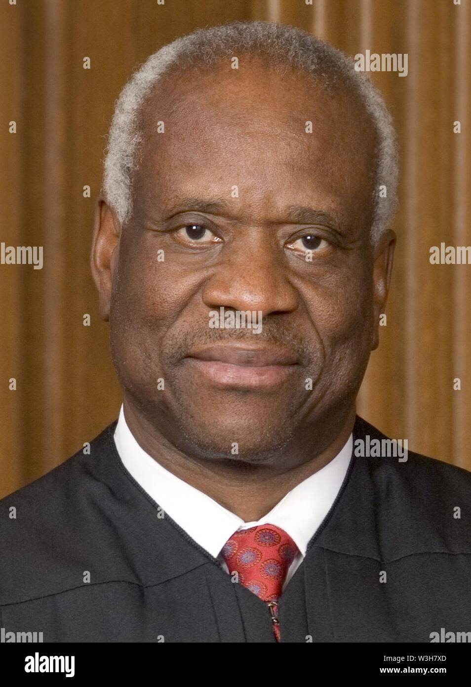 Clarence Thomas official SCOTUS portrait (cropped Stock Photo - Alamy