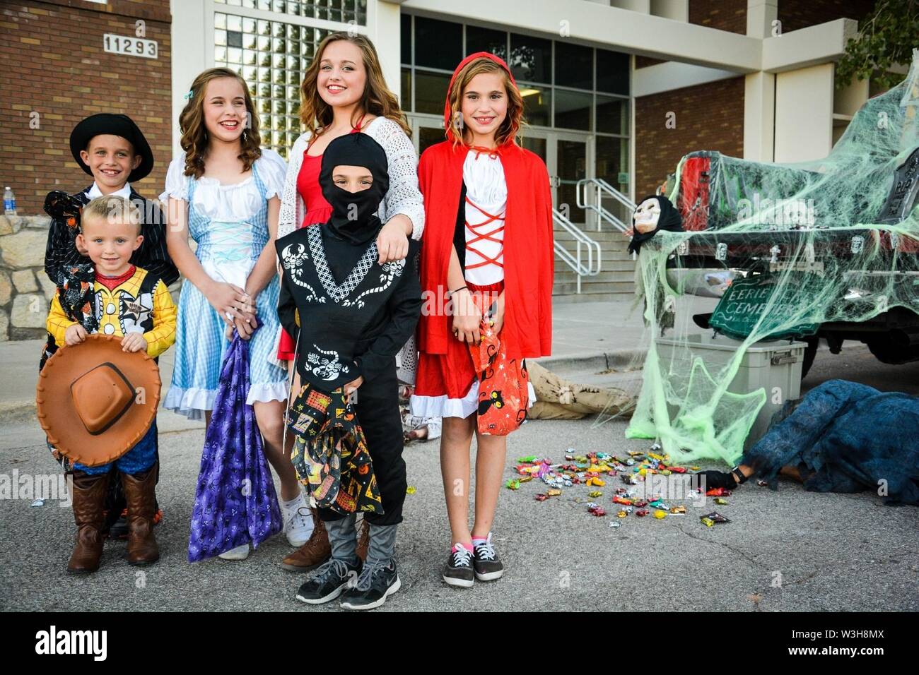 Class 165 hi-res stock photography and images - Alamy