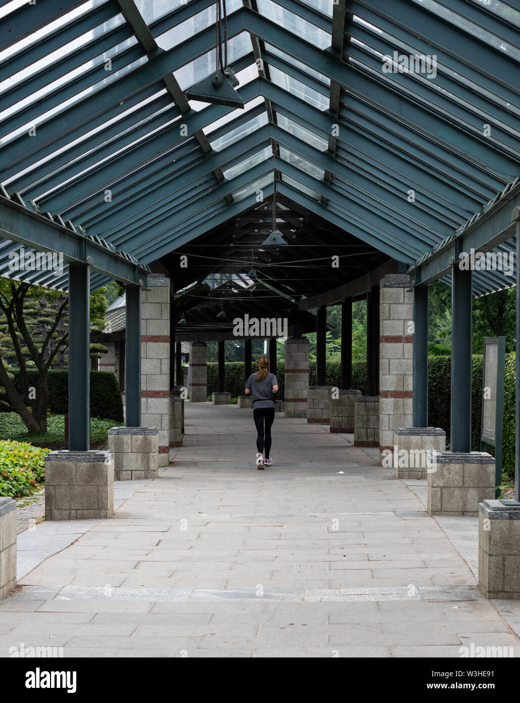 Covered pathway hi-res stock photography and images - Alamy