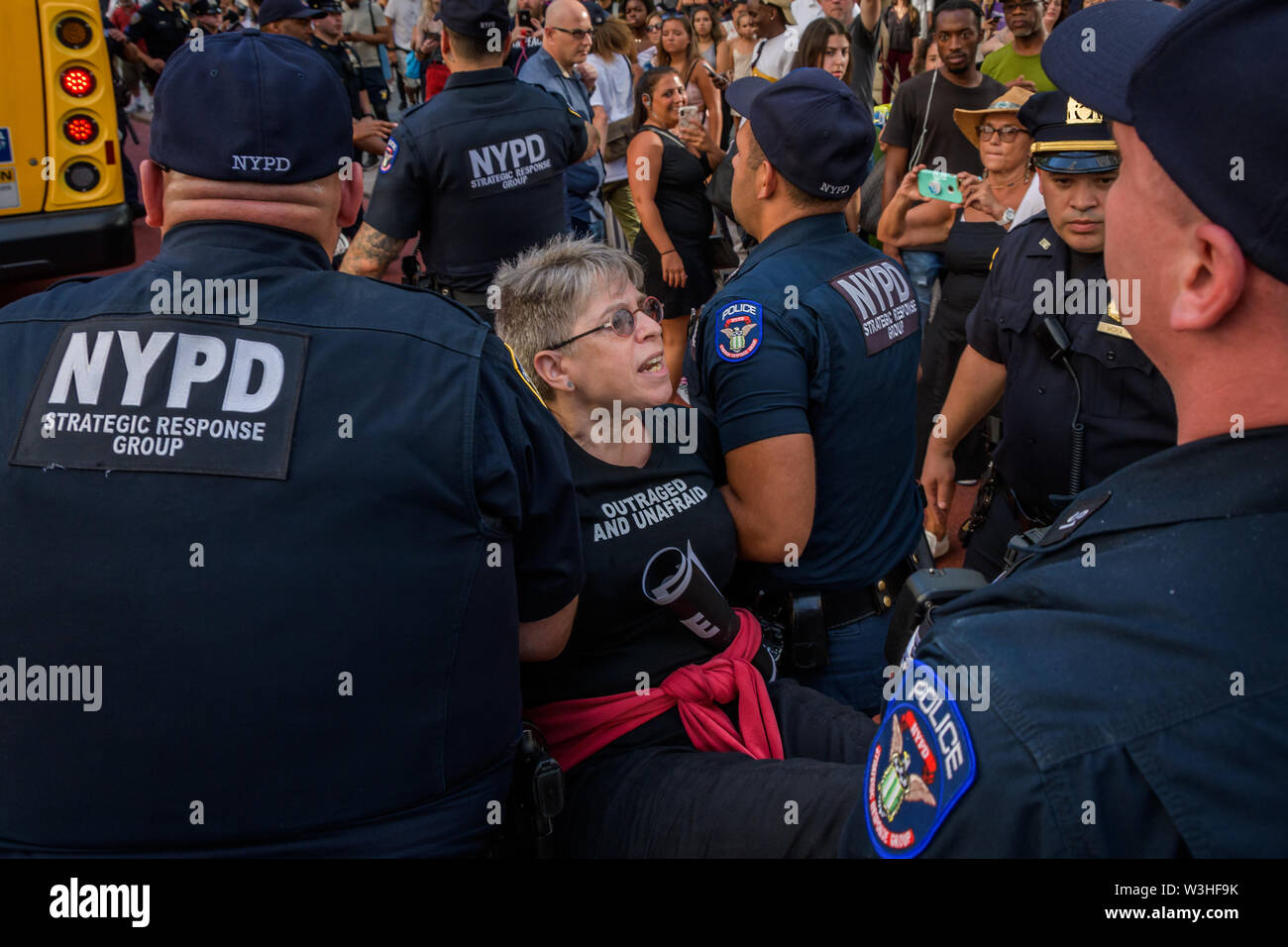 Stop ice raids hi-res stock photography and images - Alamy