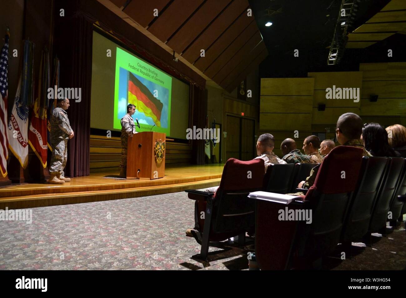 Class 65 DSC 0802 (18458260849 Stock Photo - Alamy