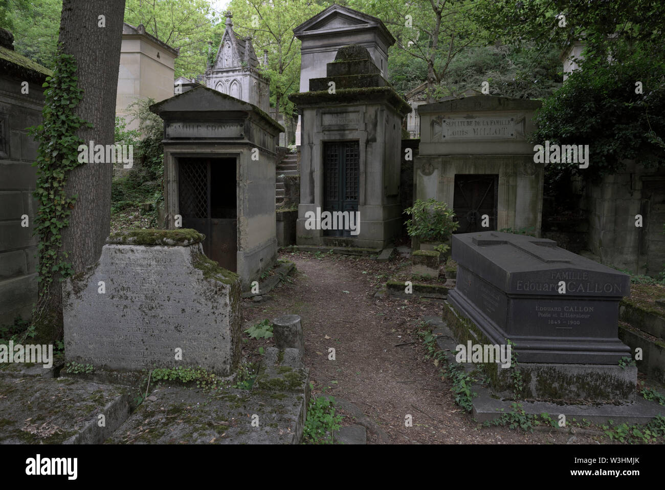 graves and crypts at the Pere Lachaise Cemetery, Paris, France Stock ...