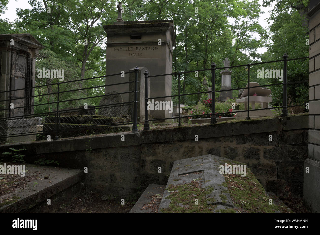graves, crypts and a grand piano at the Pere Lachaise Cemetery, Paris ...