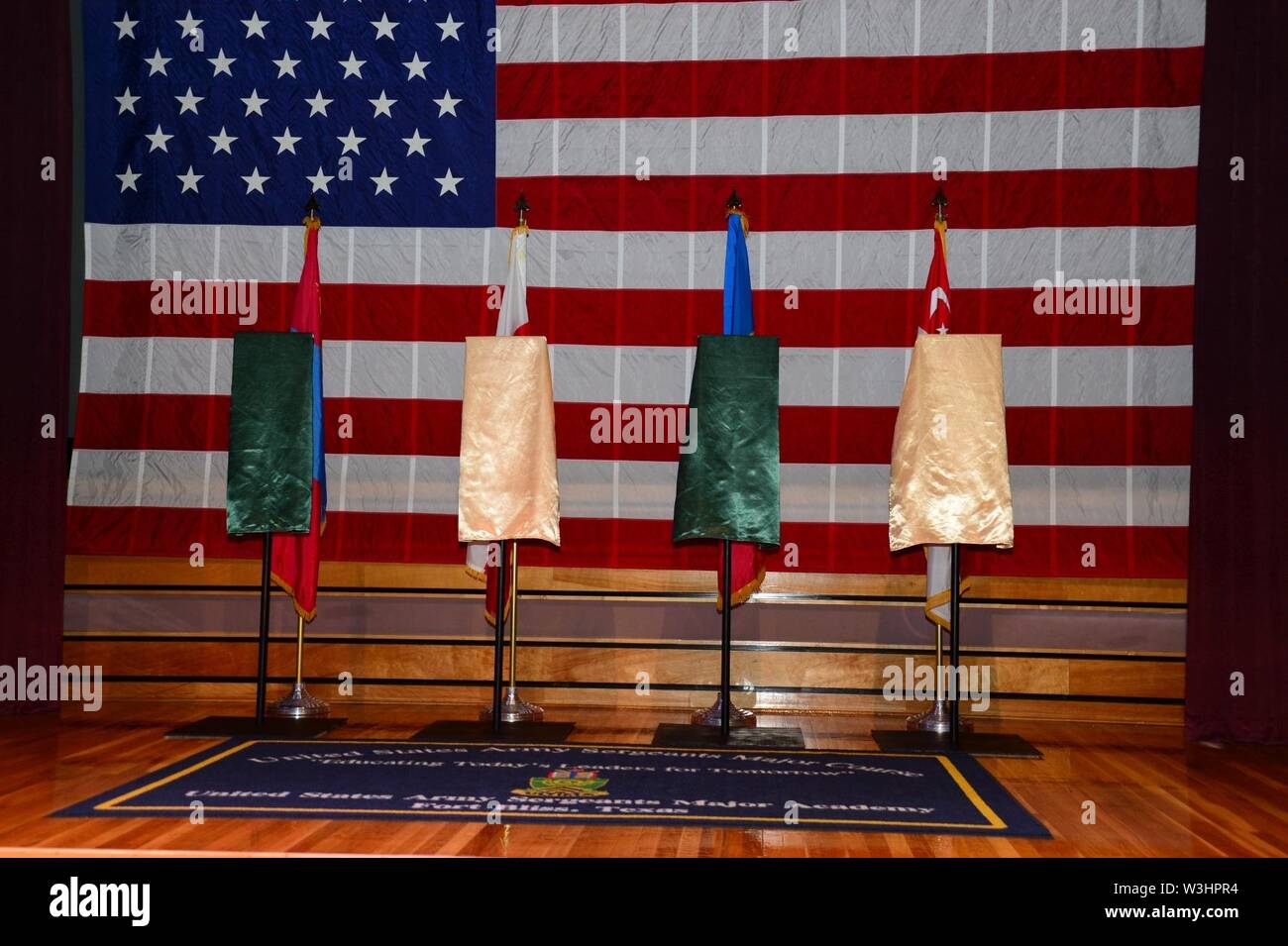 Class 65 DSC 6663 (18117255443 Stock Photo - Alamy