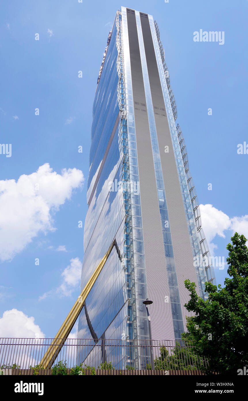 Glass cladding curved outwards hi-res stock photography and images - Alamy