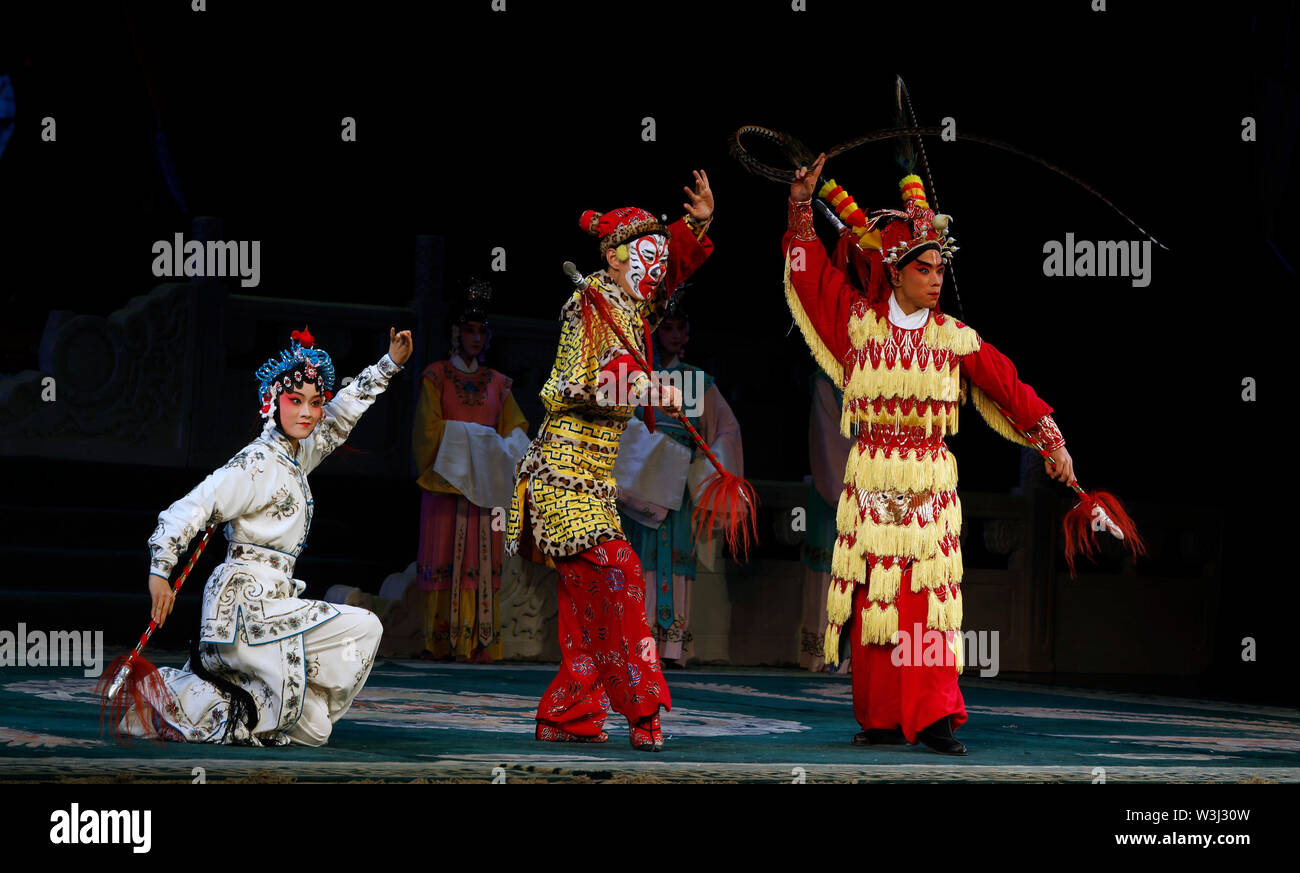 Peking opera performances hi-res stock photography and images - Alamy