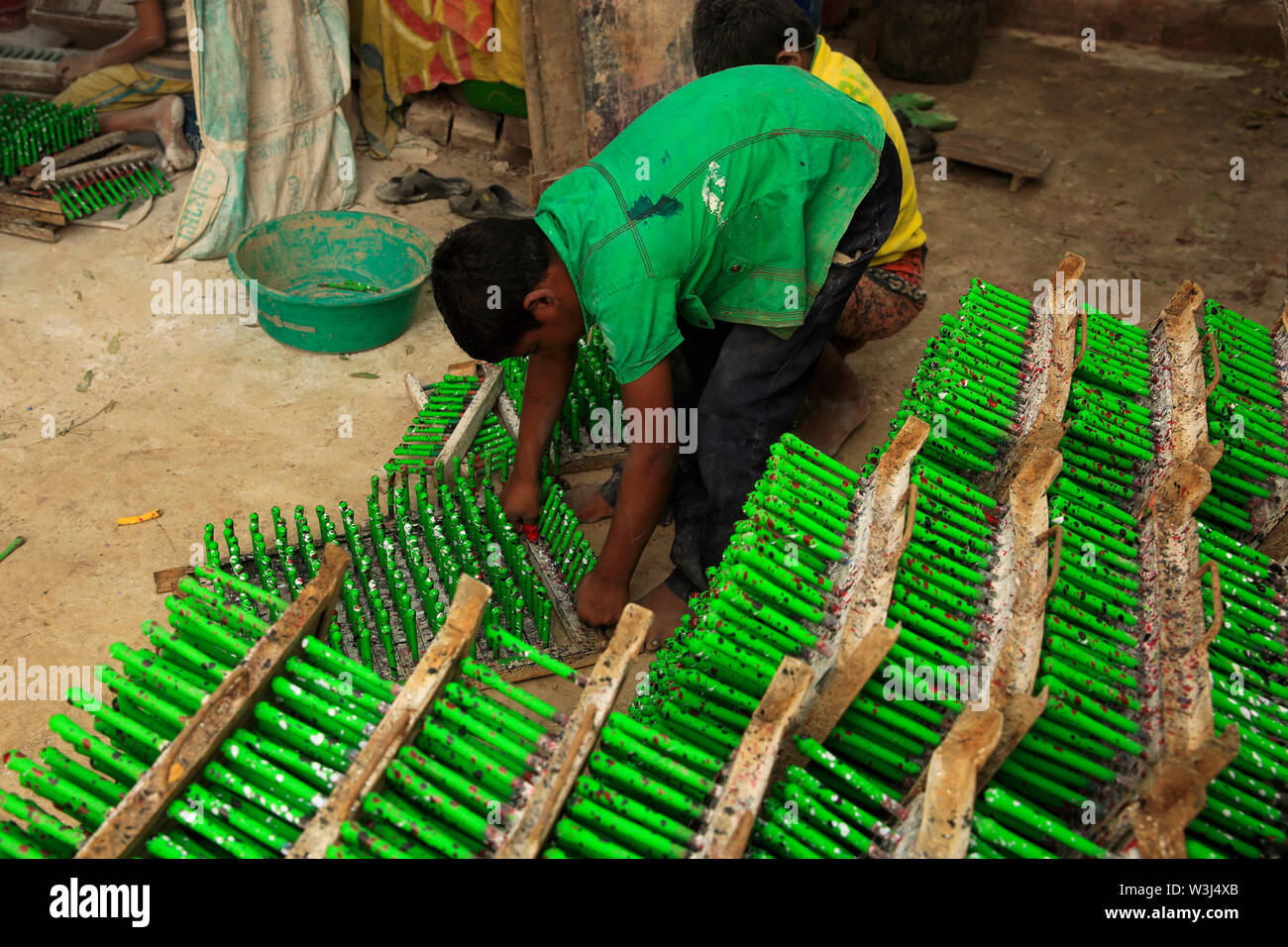 Child balloon factory bangladesh hi-res stock photography and images ...