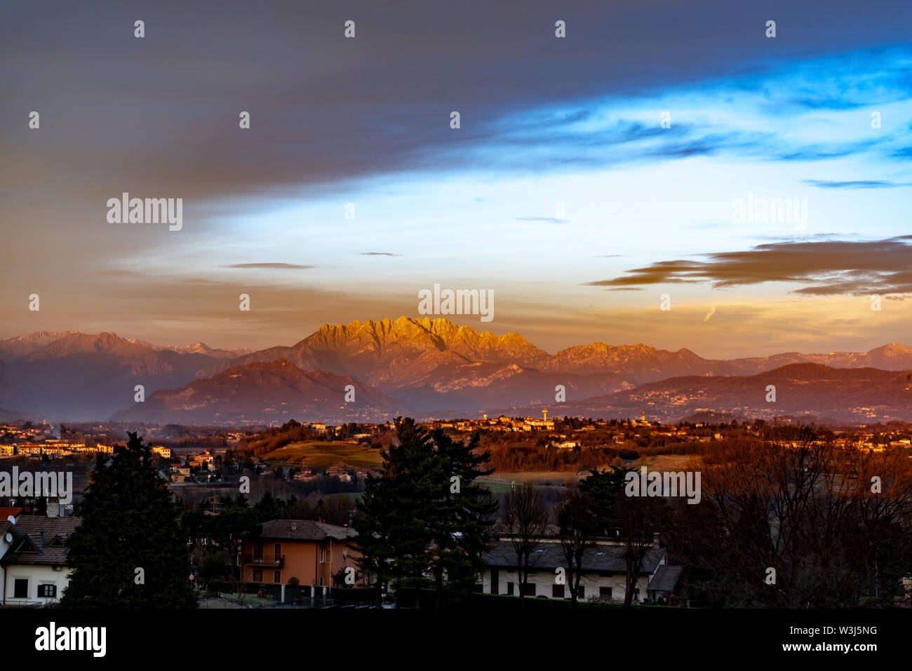 Inverigo hi-res stock photography and images - Alamy