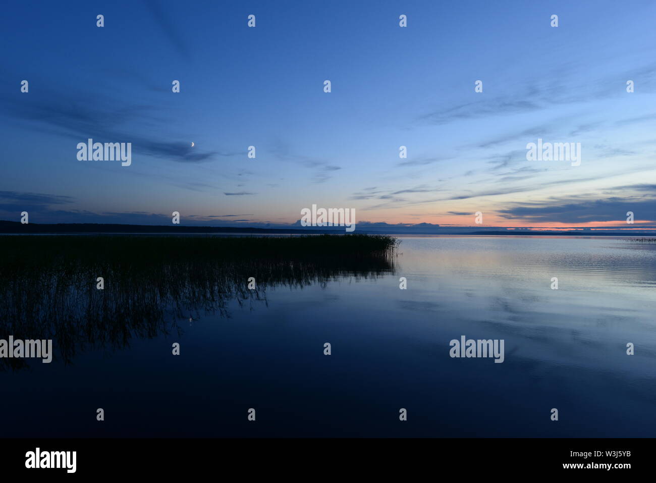 Moonrise night nighttime hi-res stock photography and images - Alamy