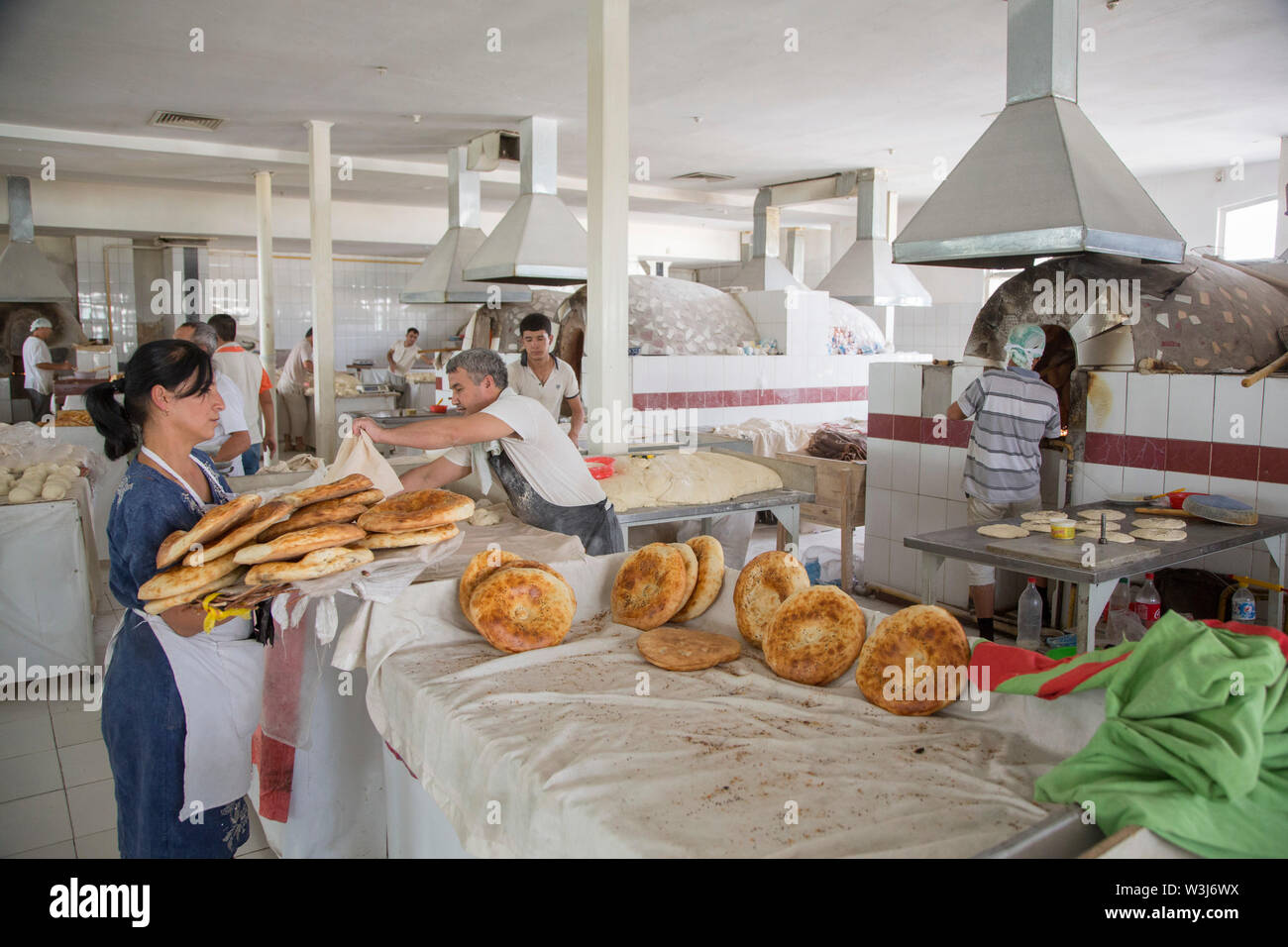 Tashkent chorsu bread hi-res stock photography and images - Alamy