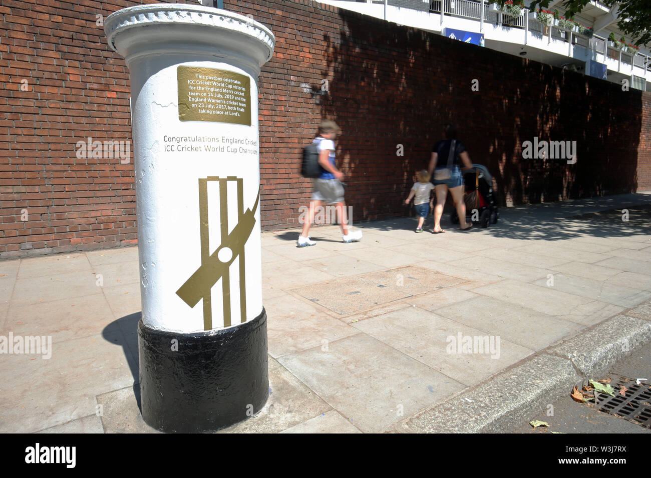 A Royal Mail postbox which has been painted in celebration of England ...