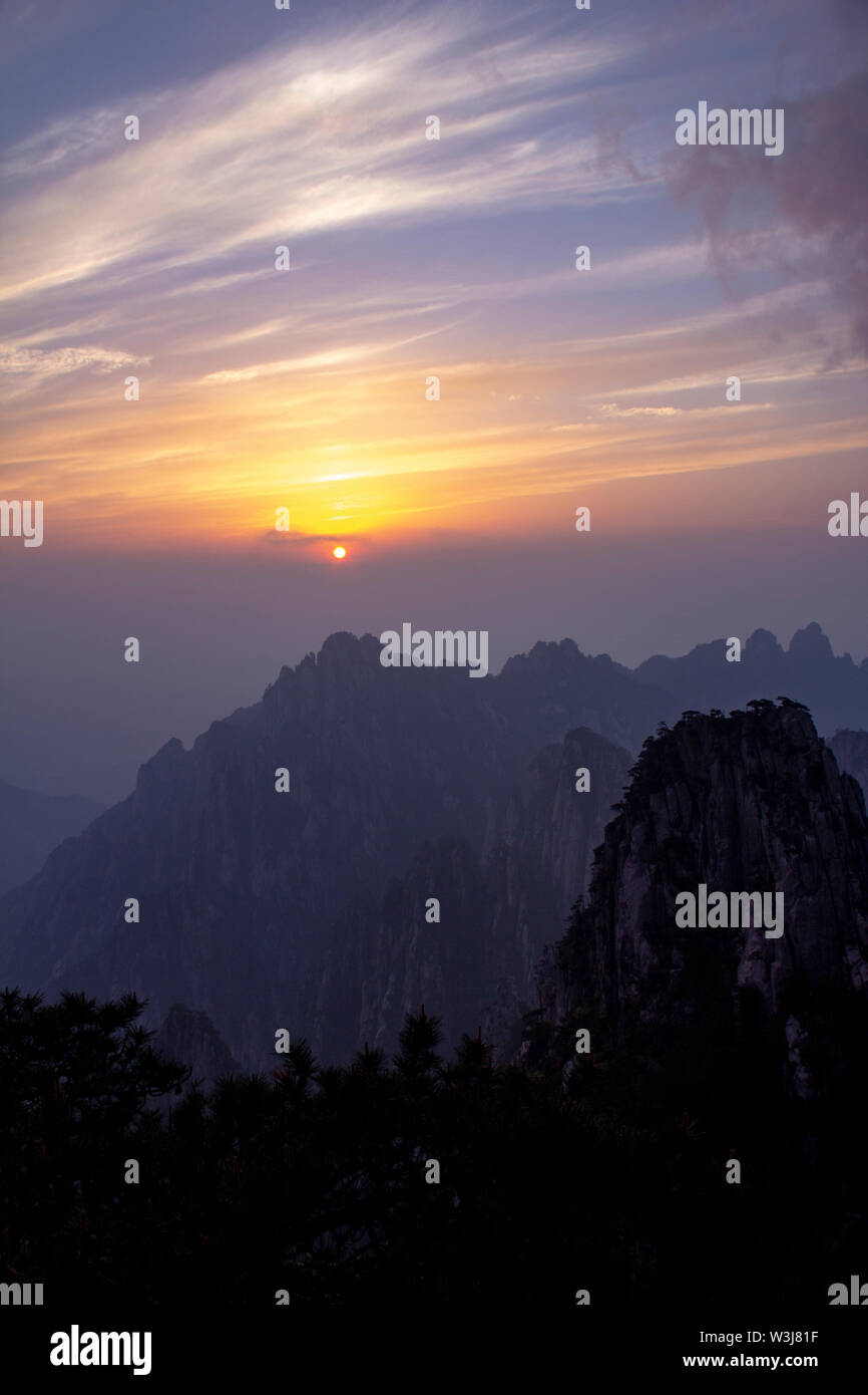 Natural beautiful sunset view at Huangshan mountain scenery ( Yellow ...