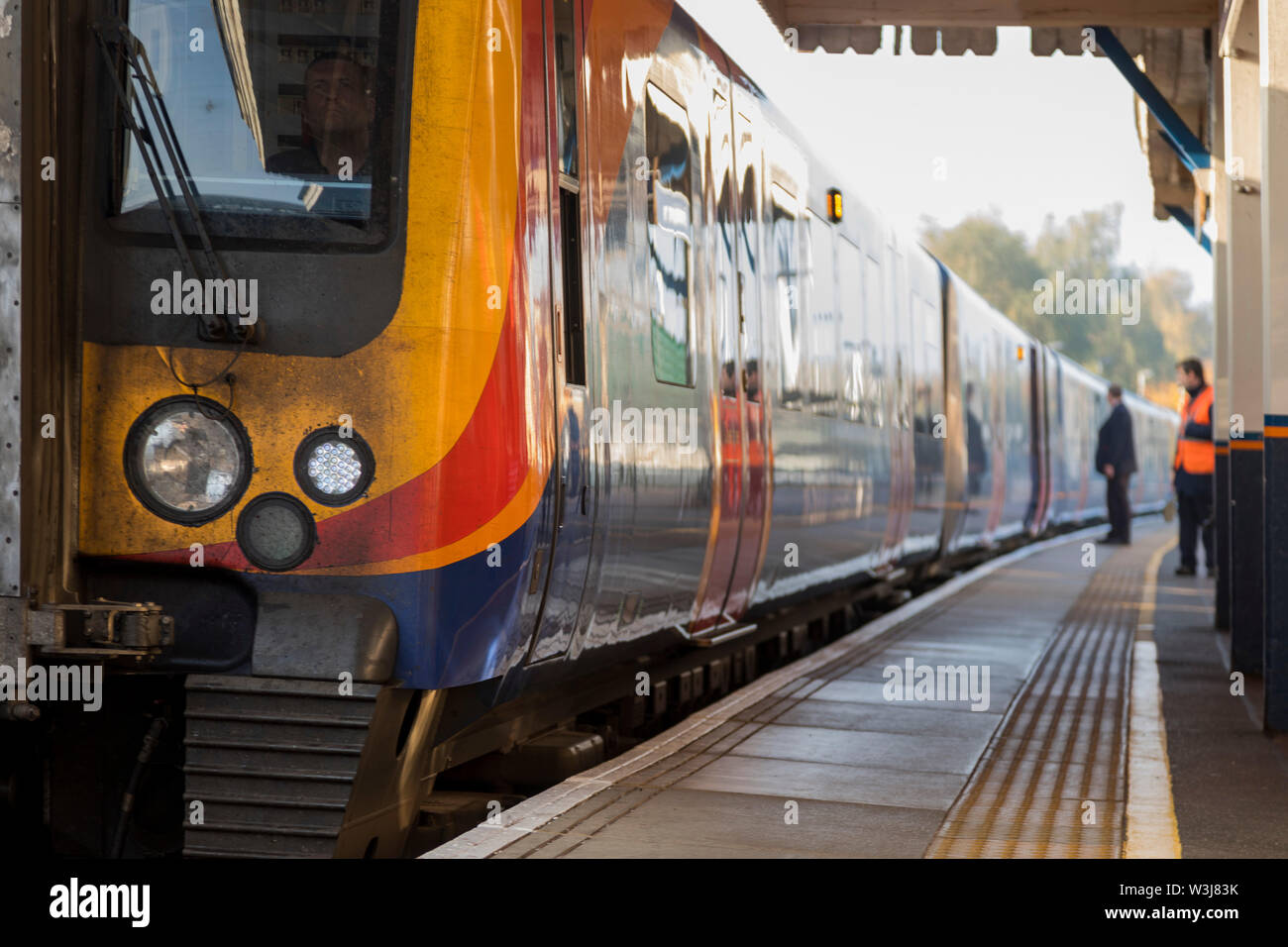 Farnham station hi-res stock photography and images - Alamy