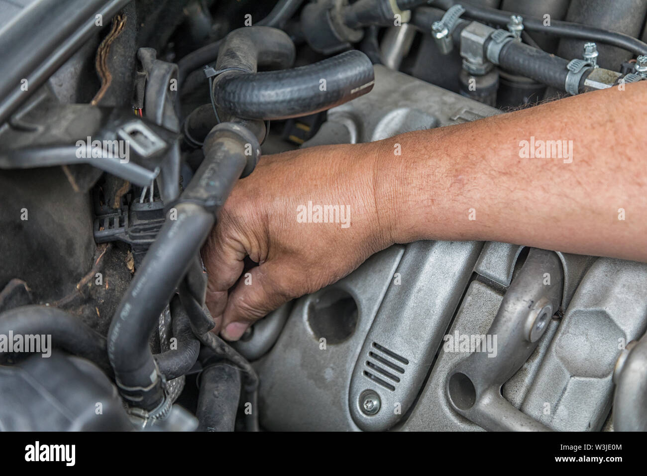 Car engine out hi-res stock photography and images - Alamy