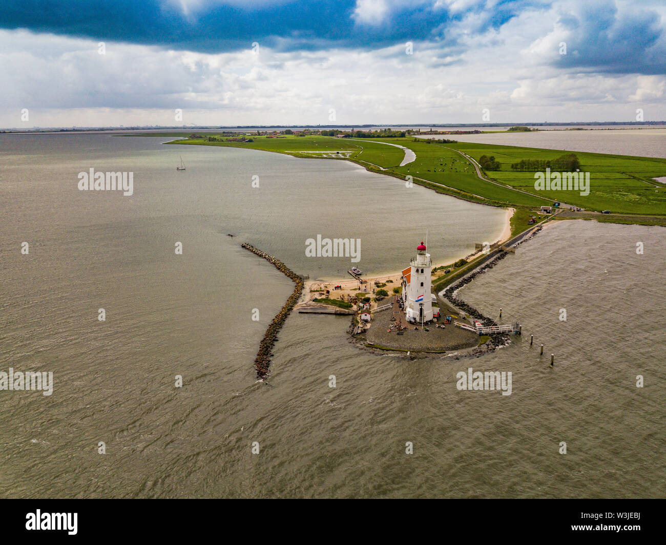 Netherlands marken holland dutch island hi-res stock photography and ...