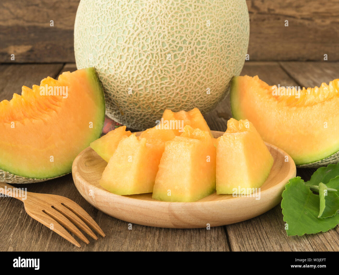 Melon fruit slice plate hi-res stock photography and images - Alamy