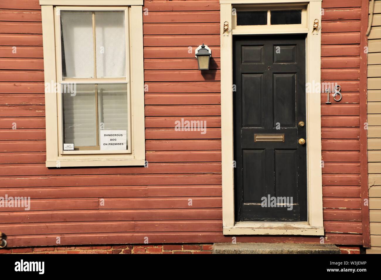 Decorative painted doors hi-res stock photography and images - Alamy