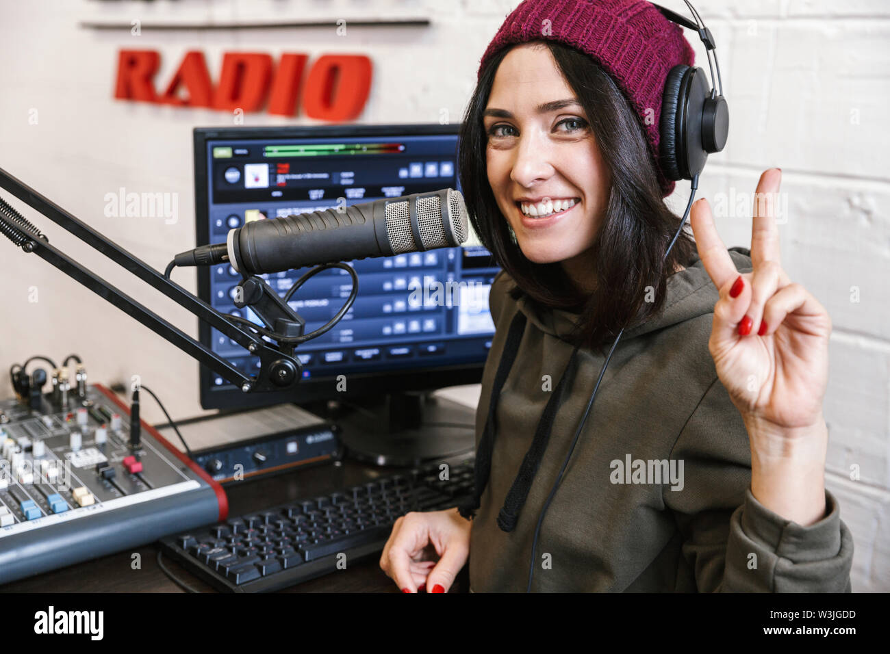 Peace radio hi-res stock photography and images - Alamy