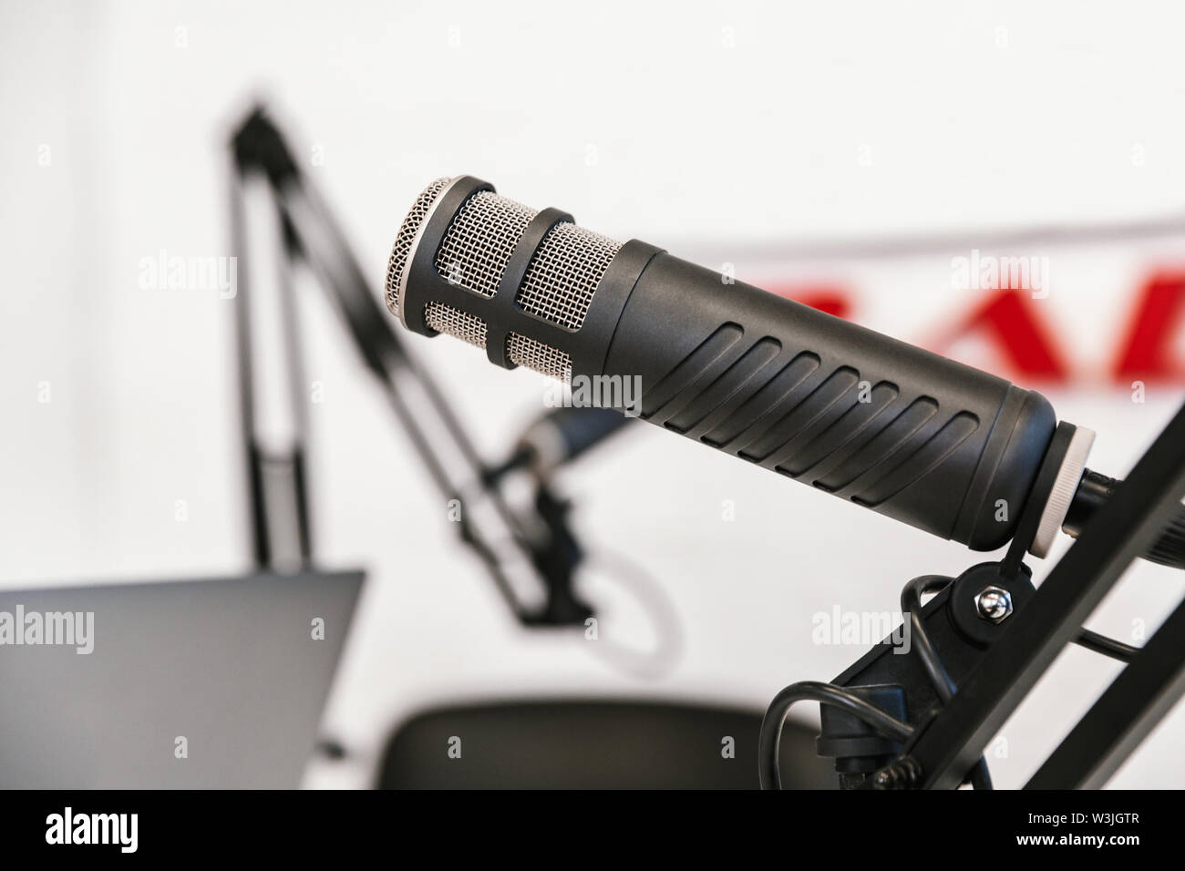 Fm radio interview hi-res stock photography and images - Alamy