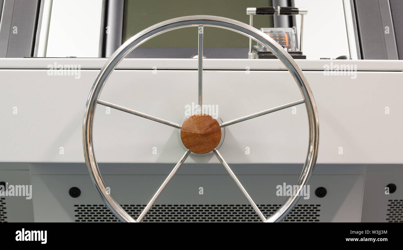 Ship simulator hi-res stock photography and images - Alamy