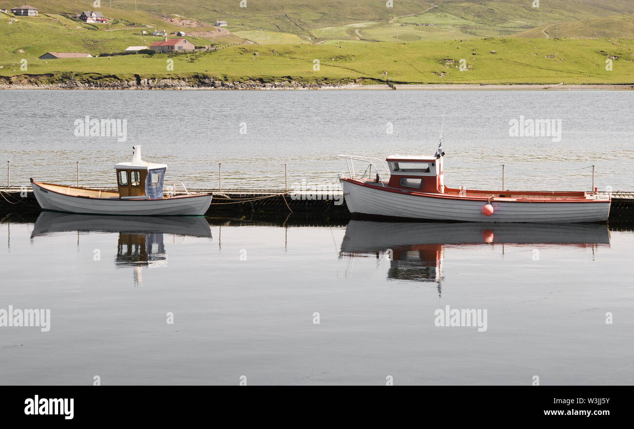 Shetland sea harbour hi-res stock photography and images - Alamy