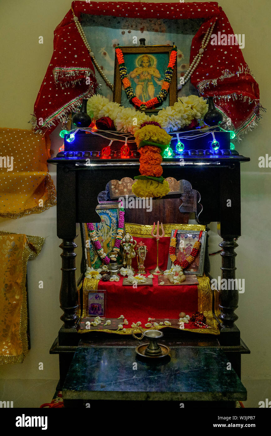 Kandivali mumbai hi-res stock photography and images - Alamy