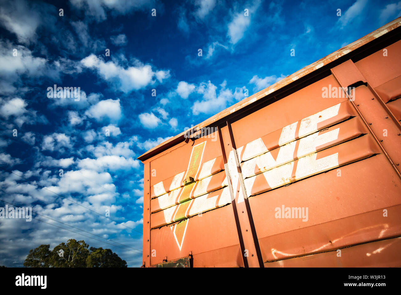 Vline train hi-res stock photography and images - Alamy