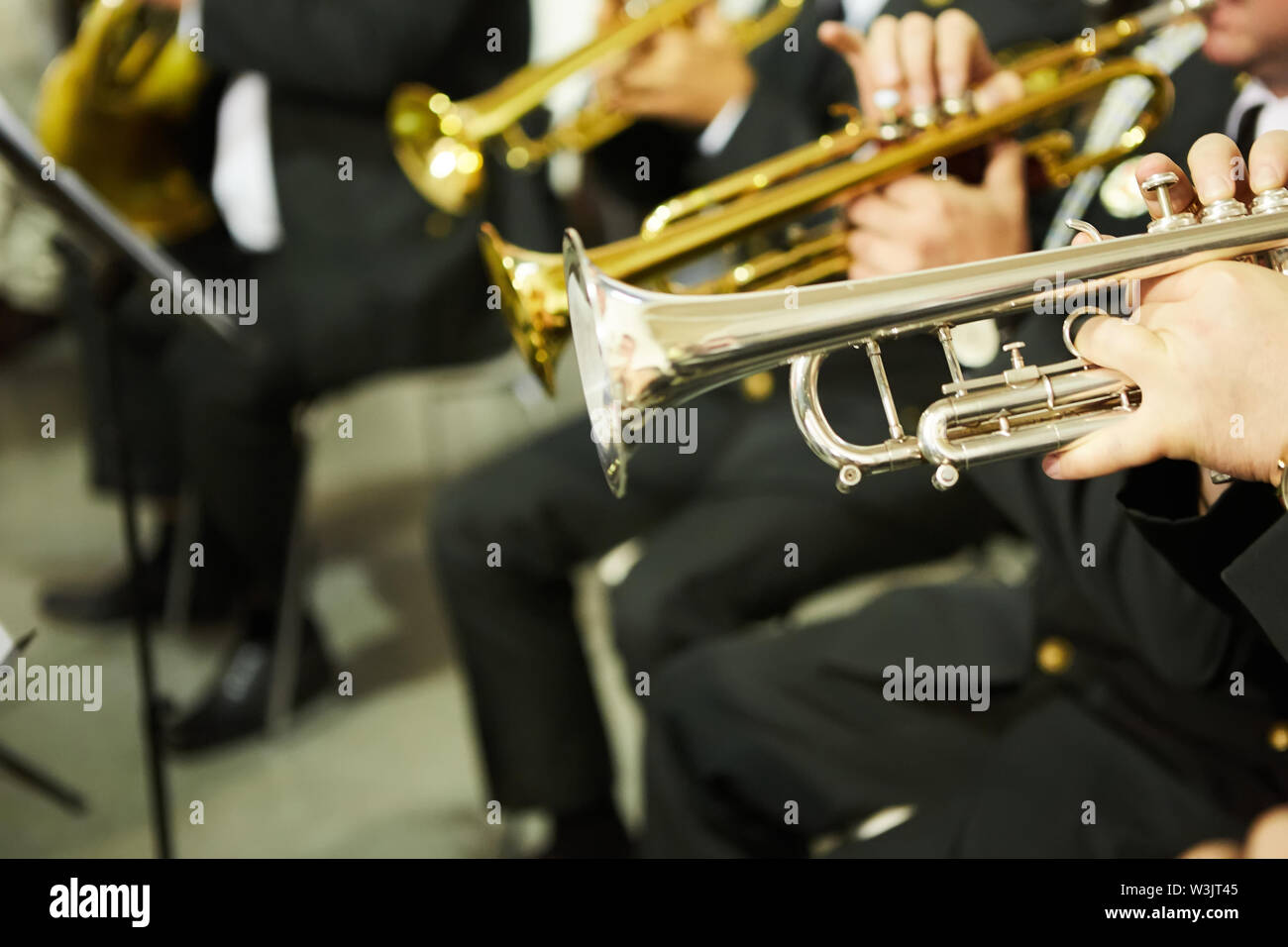Hands playing trumpet detail hi-res stock photography and images - Alamy