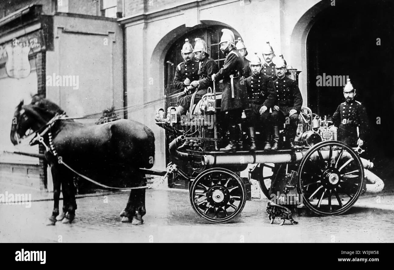 Old fire engine Black and White Stock Photos & Images - Alamy