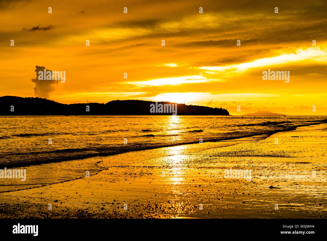 Langkawi Beach Sunset Malaysia Stock Photo - Alamy