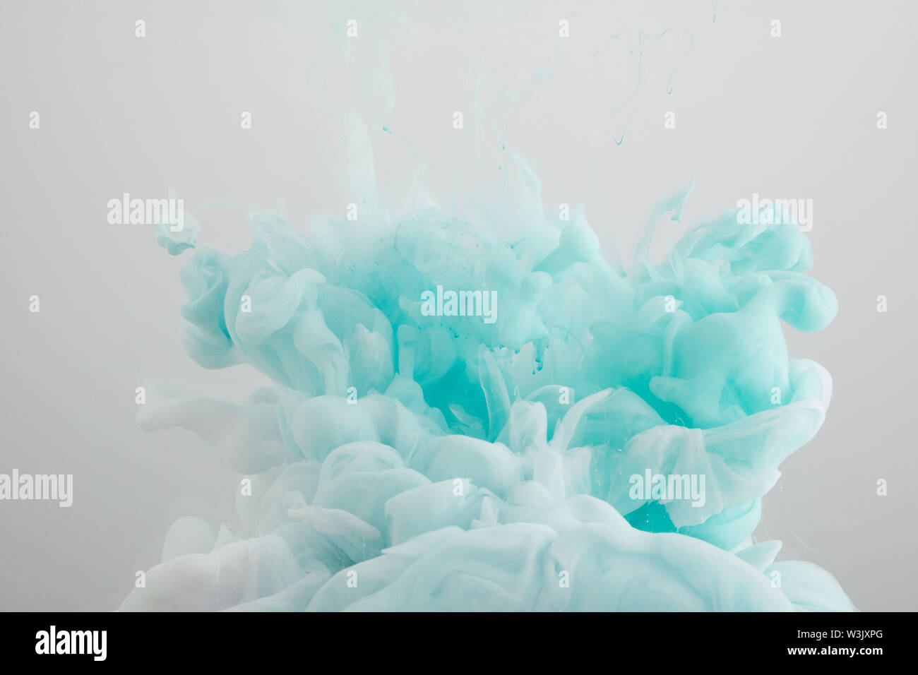 Light blue paint splash hi-res stock photography and images - Alamy