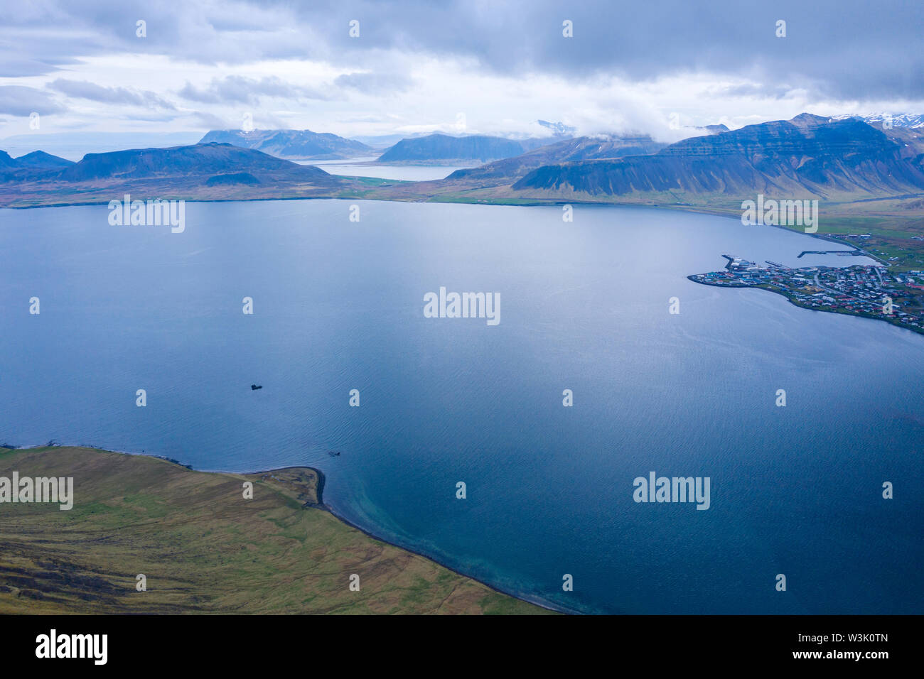 Aerial view of the Atlantic ocean and Icelandic coastline, Iceland ...