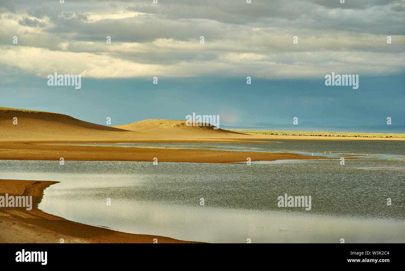 Mongolia. Sands Mongol Els, sandy dune desert, bright sunny day Stock ...