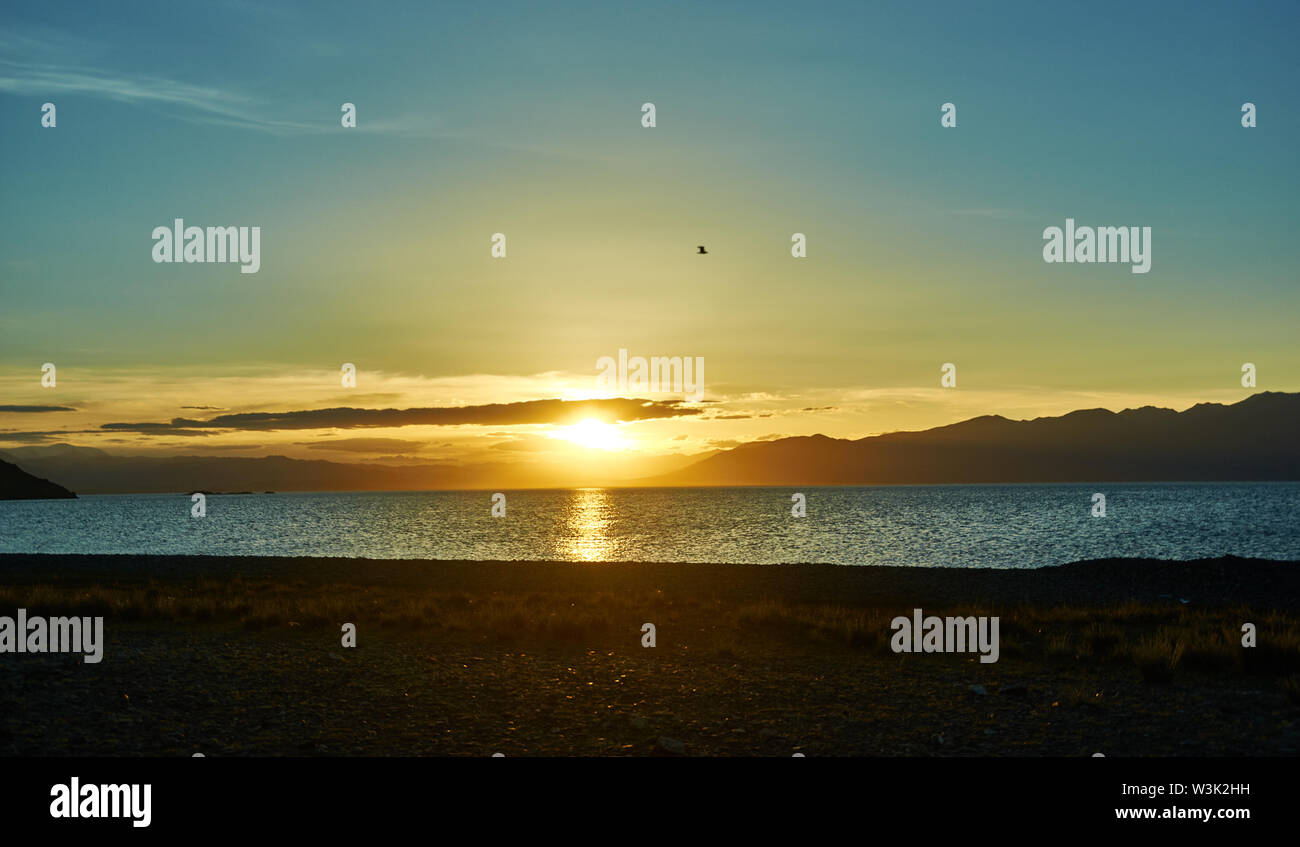 Uureg nuur lake hi-res stock photography and images - Alamy