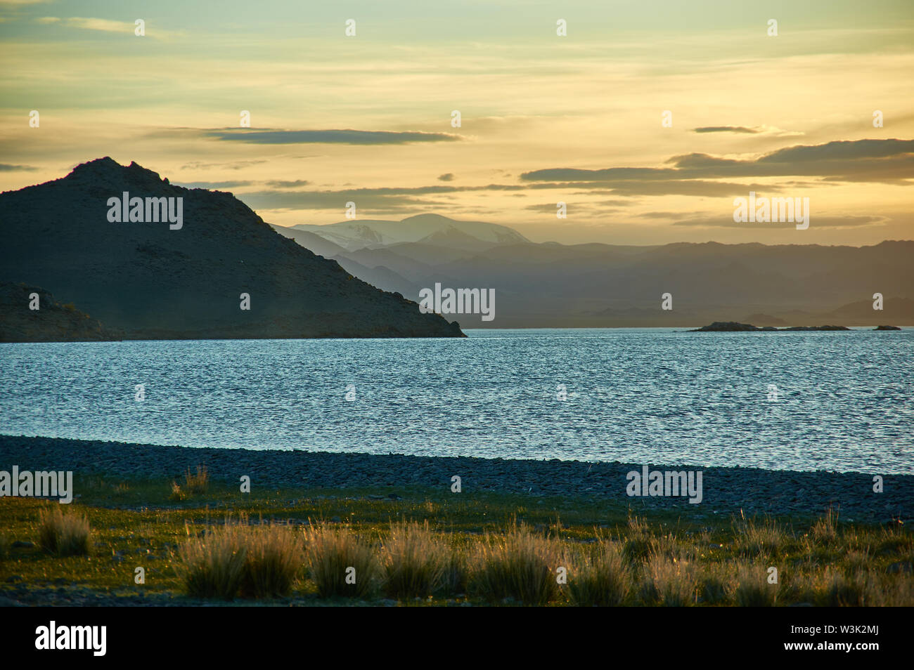 Uureg nuur lake hi-res stock photography and images - Alamy