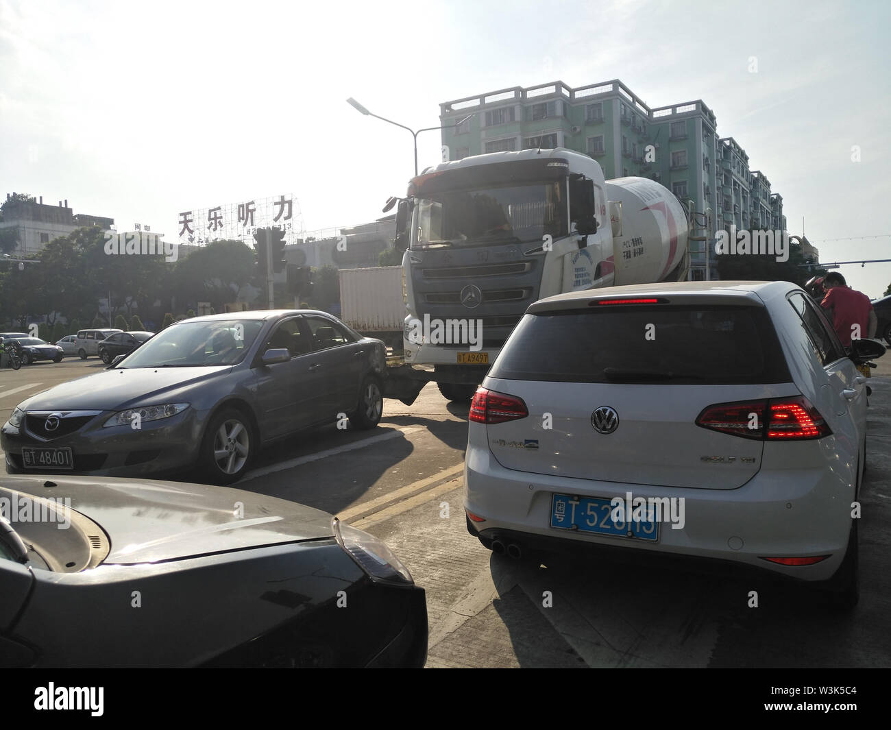 Truck accident china hi-res stock photography and images - Alamy