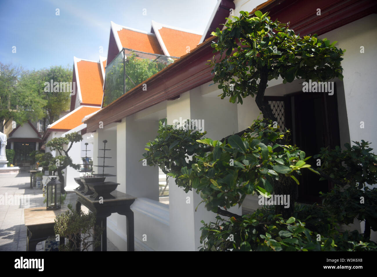 Brahmin shrine hi-res stock photography and images - Alamy