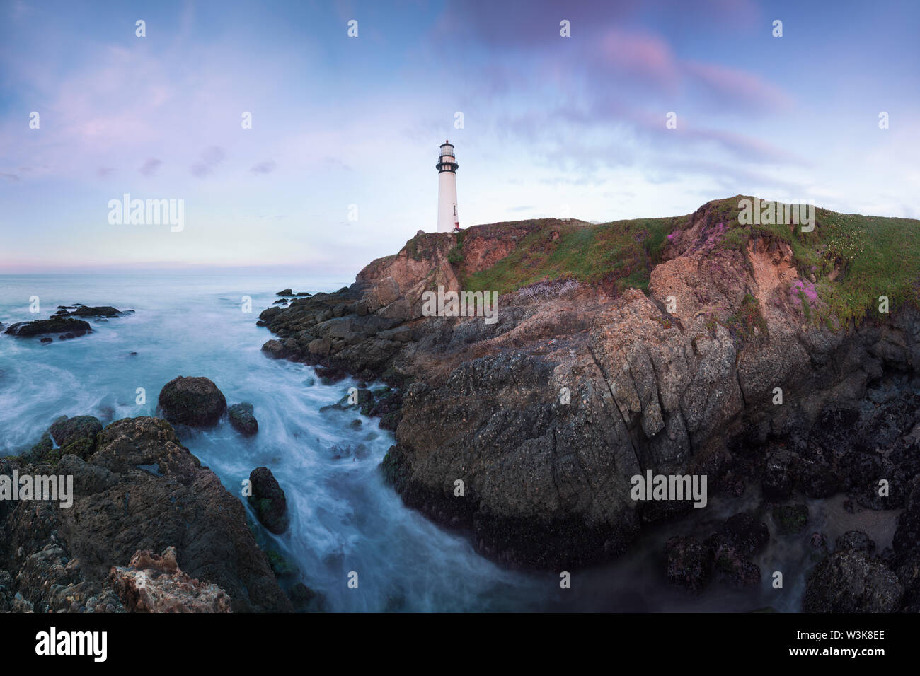 White pigeon point lighthouse with a blue sky Historic Old Lighthouse ...